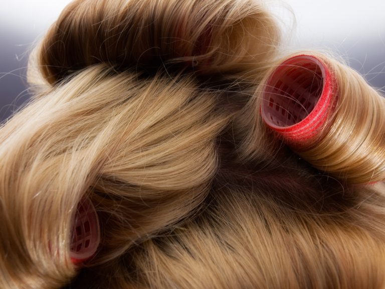 Tips on How to Curl Hair with Rollers